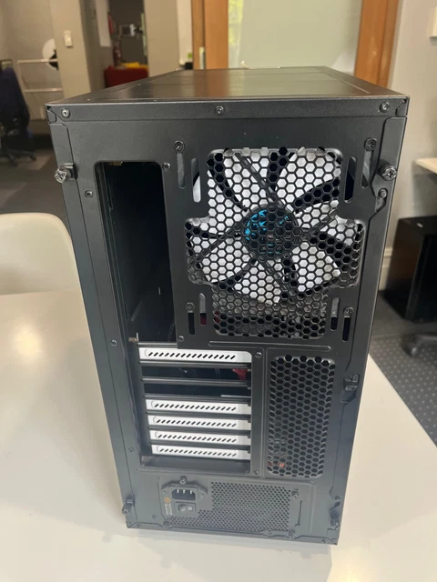 FRACTAL DESIGN DEFINE R5 Black Mid-Tower ATX case (Model: FD-CA-DEF-R5 ...