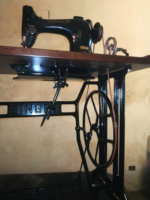 MACCHINA PER CUCIRE Singer anni 30 come da foto EUR 150,00 - PicClick IT