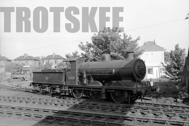 LARGER NEGATIVE BR British Railways Steam Loco 32539 Class C2X ...