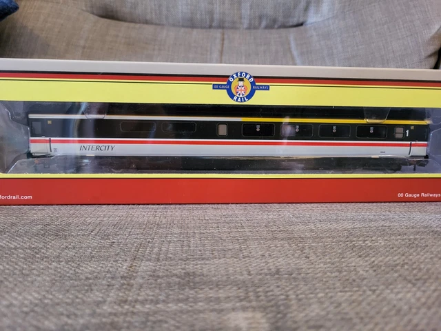 OXFORD RAIL 763RM002B Mk3 RFM Coach Intercity Swallow OO Gauge £18.00 ...