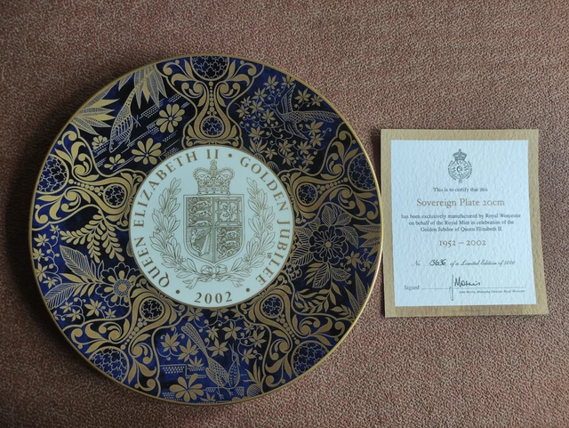 ROYAL WORCESTER QUEEN Elizabeth Golden Jubilee Sovereign plate with ...