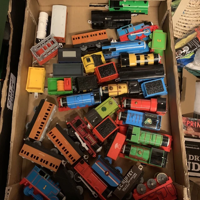 THOMAS THE TANK Engine Tomy Track Master Trains Carriage and Track ...