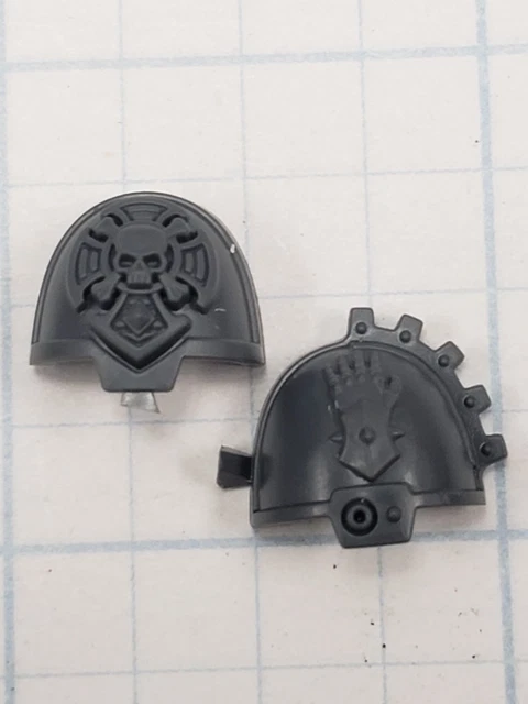 WARHAMMER 40K IRON Hands Bits Captain Caanok Var Terminator Shoulder ...