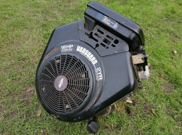 BRIGGS & STRATTON Vanguard 18HP V-Twin Petrol Engine For Ride On Lawn ...