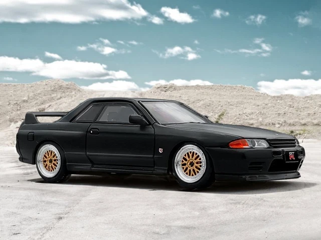 NISSAN SKYLINE GT-R (R32) - Limited 1999 pc - black dull - Inno 1:64 ...