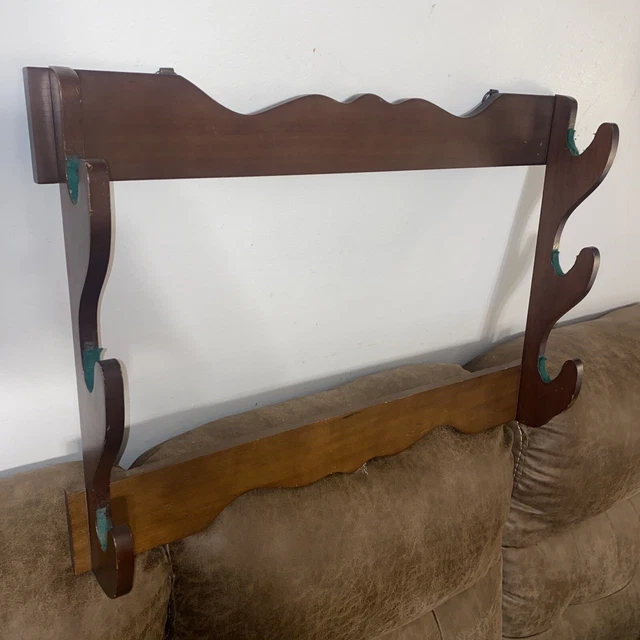 VINTAGE CHERRY STAINED Wood 3 Gun Rack Rifle Shotgun Display Wall Mount ...