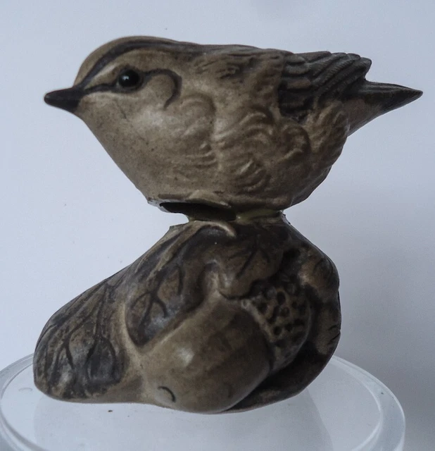 POOLE POTTERY WREN on acorn and leaf £10.00 - PicClick UK