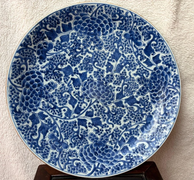A LARGE CHINESE 18th Century Kangxi Period Porcelain Plate 康熙青花牡丹纹大盘 ...