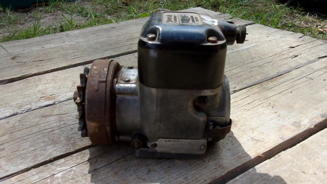 TRACTOR ENGINE CATERPILLAR Magneto Wipac Series A 946C 813305 (O1) £66. ...