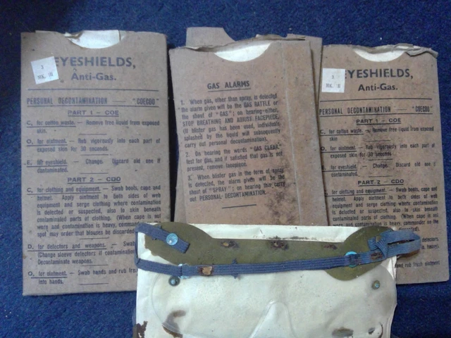 GENUINE WW2 BRITISH Military Eye Shields Anti-Gas - 1942 & 1943 Dated £ ...