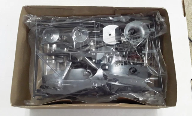 REVELL/MONOGRAM MODELS - Kit #6725 - Robin's Redbird Motorcycle - 1:12 ...