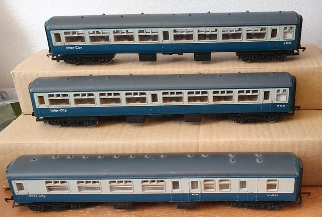 HORNBY MK2 COACHES x3 Open Seconds and Brake coach £32.00 - PicClick UK
