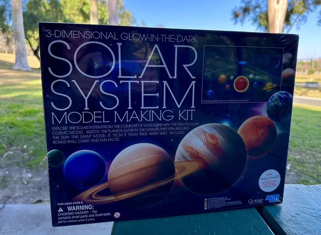 3D GLOW-IN-THE-DARK SOLAR System Model Making Kit 4M-Sealed & Brand New ...