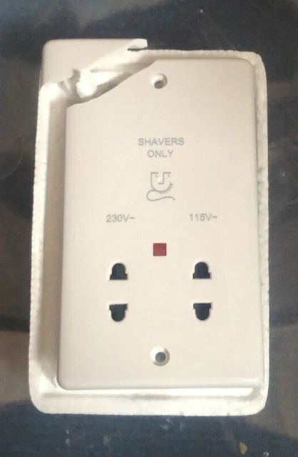 KNIGHTSBRIDGE CU8900N CURVED Edge Dual Voltage Shaver Socket White ... KNIGHTSBRIDGE CU8900N CURVED Edge Dual Voltage Shaver Socket White ...