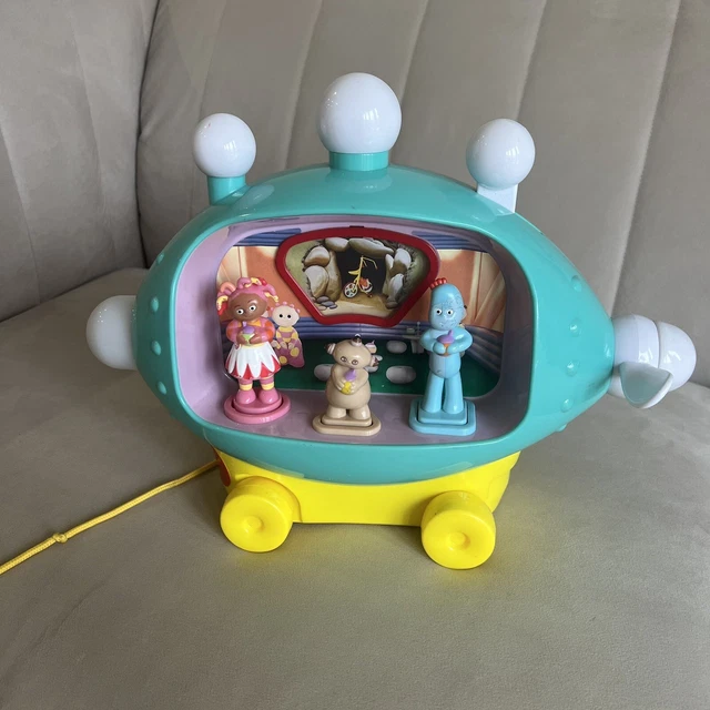 CBEEBIES IN THE Night Garden Pull Along Pinky Ponk Lights & Sounds £22. ...