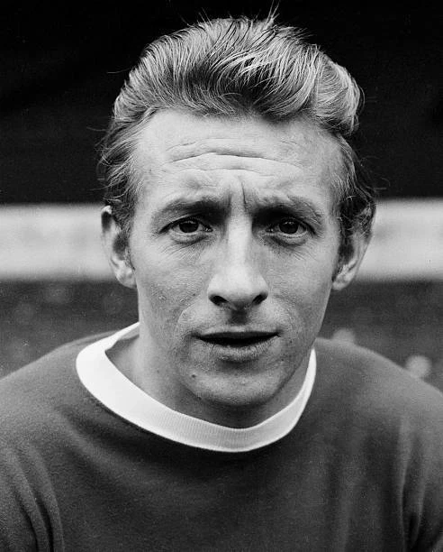 PORTRAIT OF DENNIS Law of Manchester United 1960s Old Historic Photo £5 ...