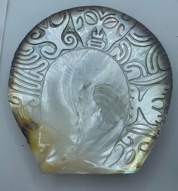 ANCIENNE GCOQUILLE COQUILLAGE Conchyophile Nacre Gravée Decor Polynesie EUR 20,00 - PicClick FR