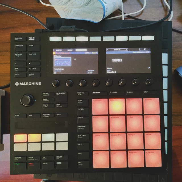 MACHINE NATIVE INSTRUMENTS MK3 USB Audio + système d'interface MIDI EUR ...