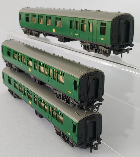 OO GAUGE TRIX TWIN TTR Rake of 3 B.R. Corridor / Brake Coaches ...