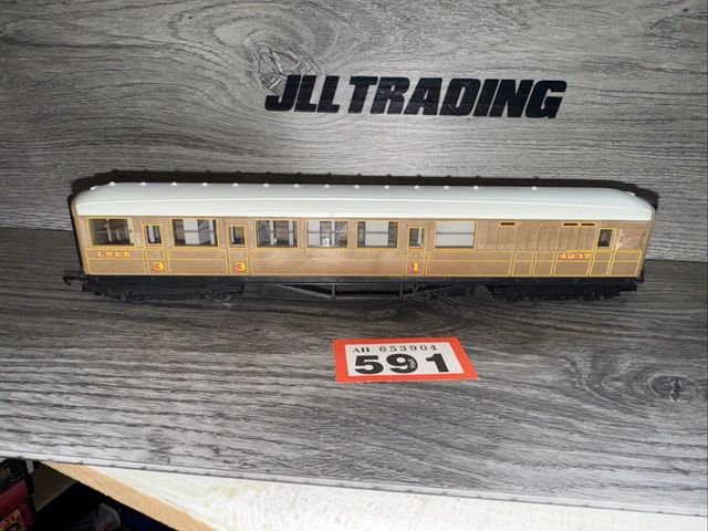 HORNBY RAILWAY R.478 - L.N.E.R. Brake Composite Coach 00 Gauge 4237 £12 ...