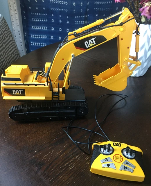 TOY SATE CAT Caterpillar Sound Motion Wired/ Remote Control Excavator ...