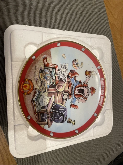 MANCHESTER UNITED - Fine Porcelain Collector Plate Rimmed With 22 Carat ...