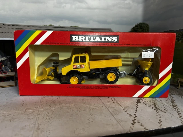 BRITAINS AUTOWAY MERCEDES Unimog Snow Plough And Gritter Model 1/32 ...