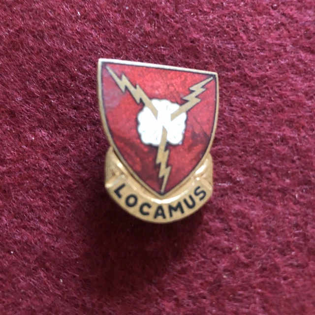 WW2 US ARMY 529Th Field Artillery Di Distinctive Unit Dui Crest Pins ...