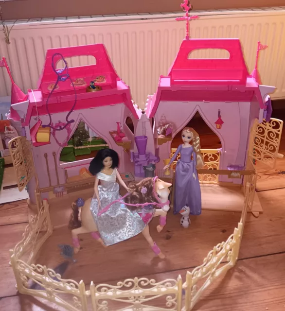 GROSSER WALT DISNEY Prinzessinnen Stall Barbie Pferd Elsa Olaf ...