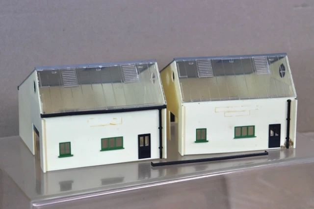 TRIANG MODEL LAND RML67 FACTORY TWIN PRODUCTION BAYS od £99.50 ...