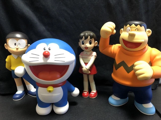MEDICOM TOY VCD Doraemon Nobita Shizuka Gian set di 4 EUR 269,51 ...