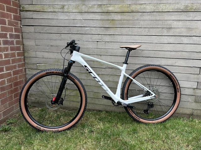 2023 SCOTT SCALE 930 Carbon Hardtail Mountain Bike In White £1,383.72 ...