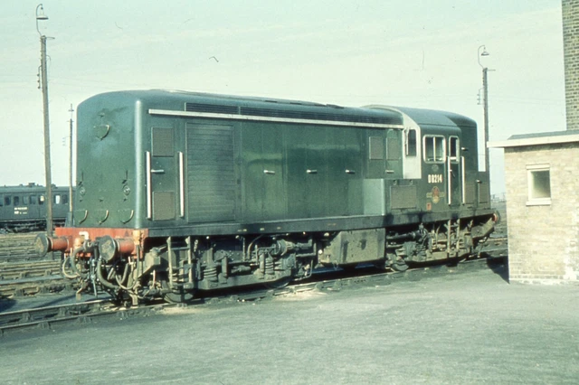 35MM RAILWAY SLIDE: COLOUR-RAIL: DE 615: CLASS 15: D8214 £2.00 ...
