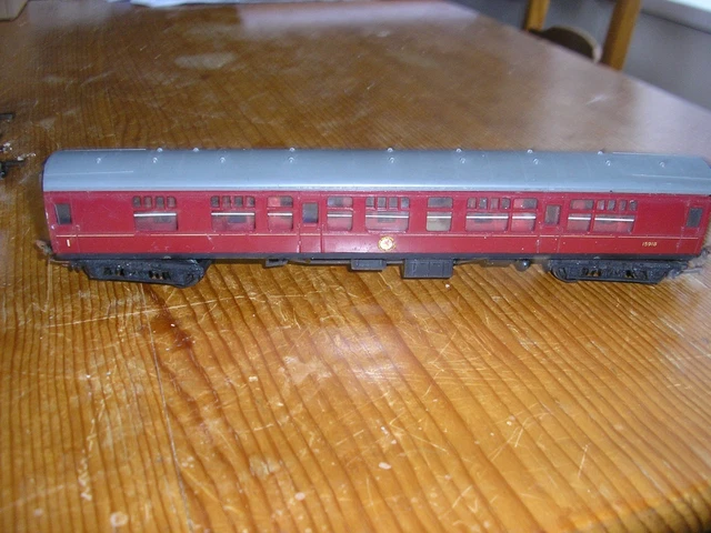 TRI-ANG R422 OO Gauge British Railways MK1 Composite Coach 15918 £8.12 ...