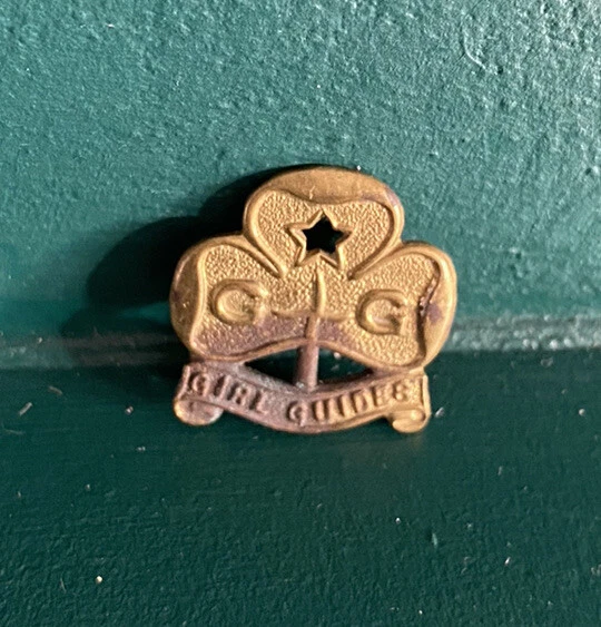 VINTAGE 1930S GIRL Guide Pin Badge by Mingware of Birmingham ORIGINAL £ ...
