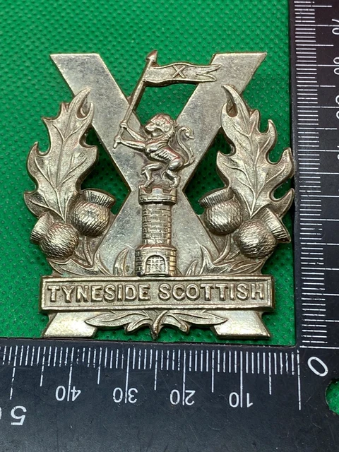 ORIGINAL WW1 / WW2 British Army - Tyneside Scottish Regiment Cap Badge ...