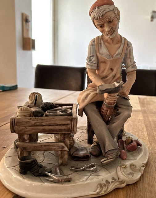 CAPODIMONTE PORCELAIN: SHOEMAKER, The cobbler. Italy. vintage. 1980s £ ...