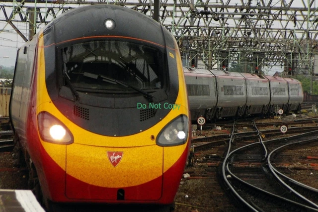 6X4 GLOSSY PHOTO Virgin Class 390 390012 Manchester Piccadilly £1.10 ...