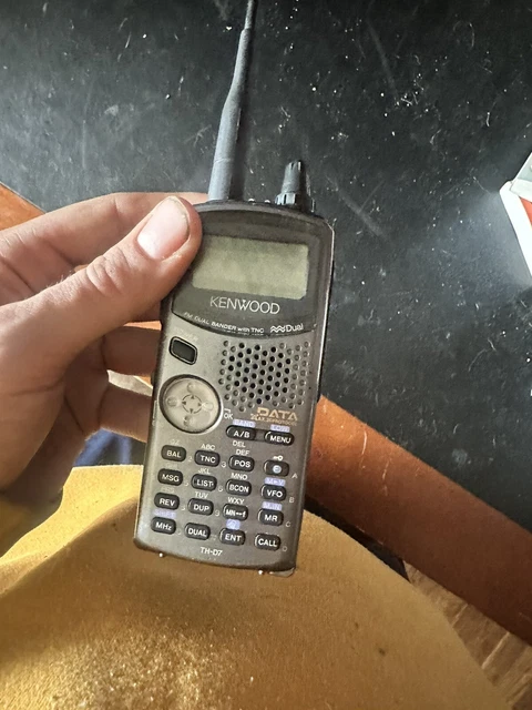 TRANSCEPTOR DE RADIOAFICIONADO de datos portátil de doble banda Kenwood TH-D7A (G) VHF/UHF FM ...