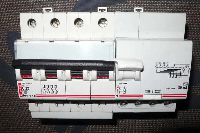 DISJONCTEUR DIFFERENTIEL 4POLE 32A 30mA AC, COURBE C 32AMPERES LEGRAND TETRA 4P. EUR 99,00 ...