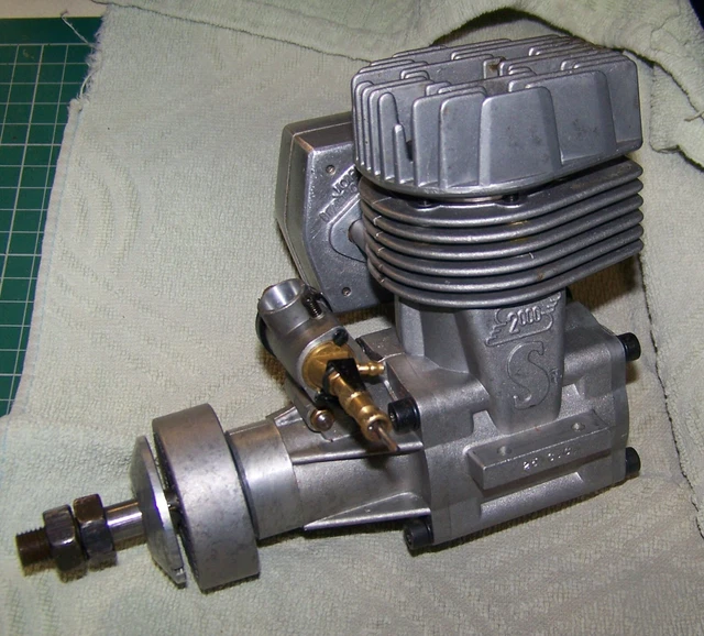 SUPER TIGER S-2000 25cc R.C. Motor, in ausgezeichnetem, ""gebraucht ...