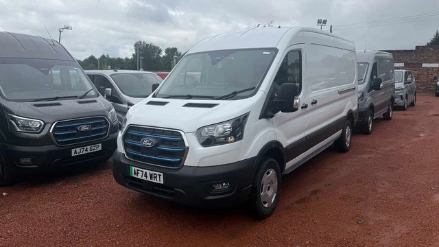 FORD E-TRANSIT 135KW 68kWh H2 Trend Van Auto [DAP] Medium Roof Van ...