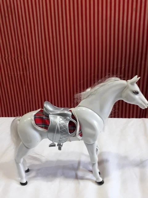 JOUET ANNÉE 80-90 : cheval articulé pour poupée avec selle et tapis de selle EUR 40,00 - PicClick FR
