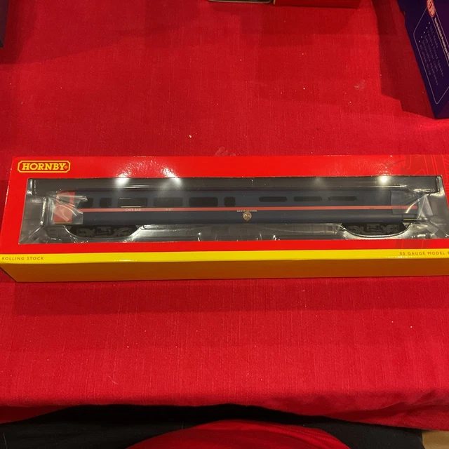 HORNBY R40146 OO Gauge GNER MK4 buffet Coach (Running Number 10324) £32 ...
