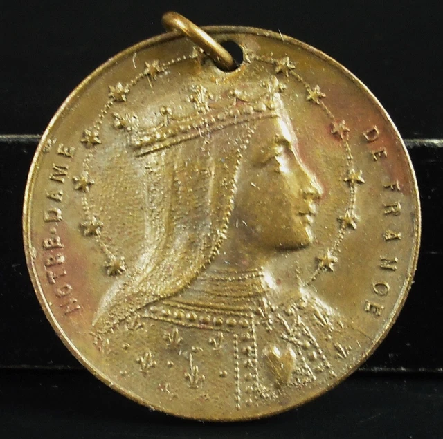 MÉDAILLE NOTRE DAME de France blason drapeau c1920 A J Corbierre 22mm ...