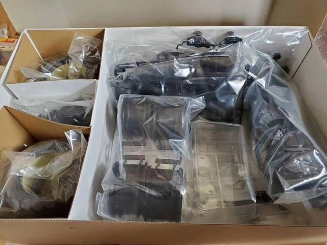 TOYOTA LAND CRUISER 40 Pick Up GF-01 Chassis 1/12 Electric RC Toy 58589 ...