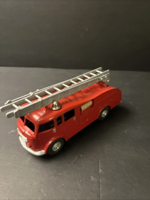 FIRE ENGINE WITH Extending Ladder Model No. 955 Dinky Toys (Meccano Ltd ...