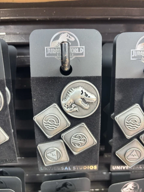 UNIVERSAL STUDIOS 2025 Jurassic Park World Pin Set Of 4 £26.54 ...