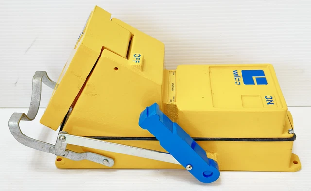 CLIPSAL WILCO WMC563 3+E 63A 500V Switched Socket Outlet IP56 Metalclad ...