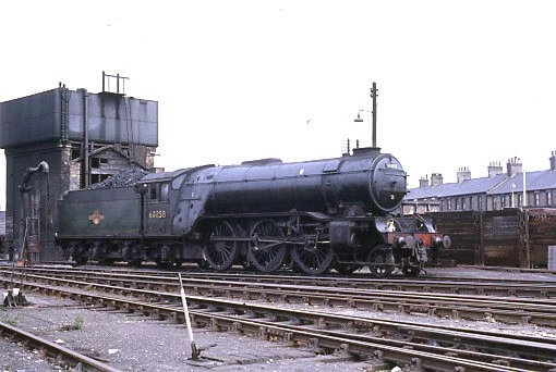 ORIGINAL COLOUR SLIDE of 60858 ER V2 class steam loco £4.99 - PicClick UK